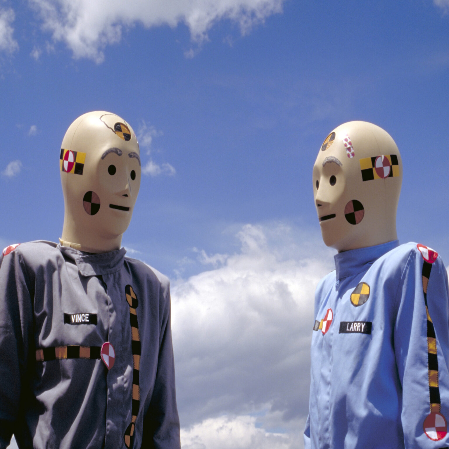 Microchip launches sub-$1, dual-core AVR microcontroller for functional ...